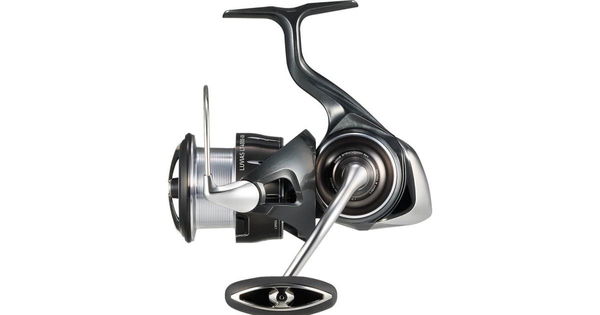 Daiwa Naviják 24 Luvias PC LT 3000 D